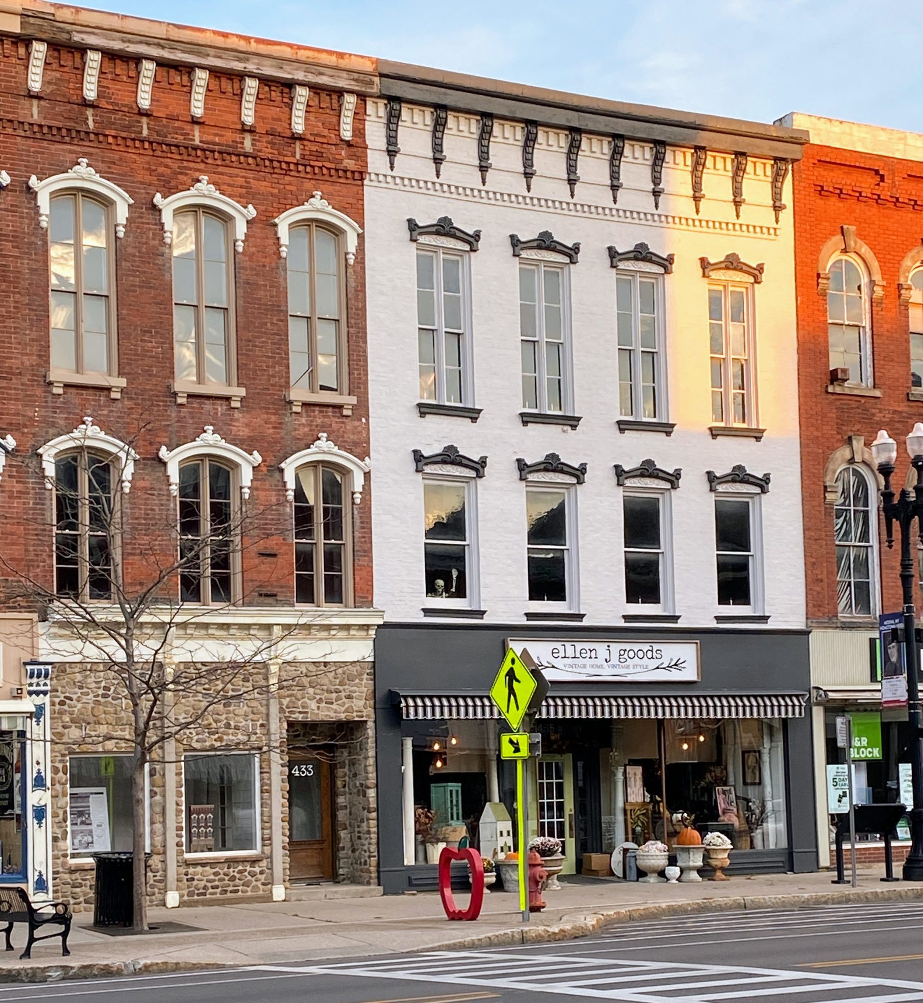 Top Ten Places to Visit in Medina, NY - NY Dandy Doodles